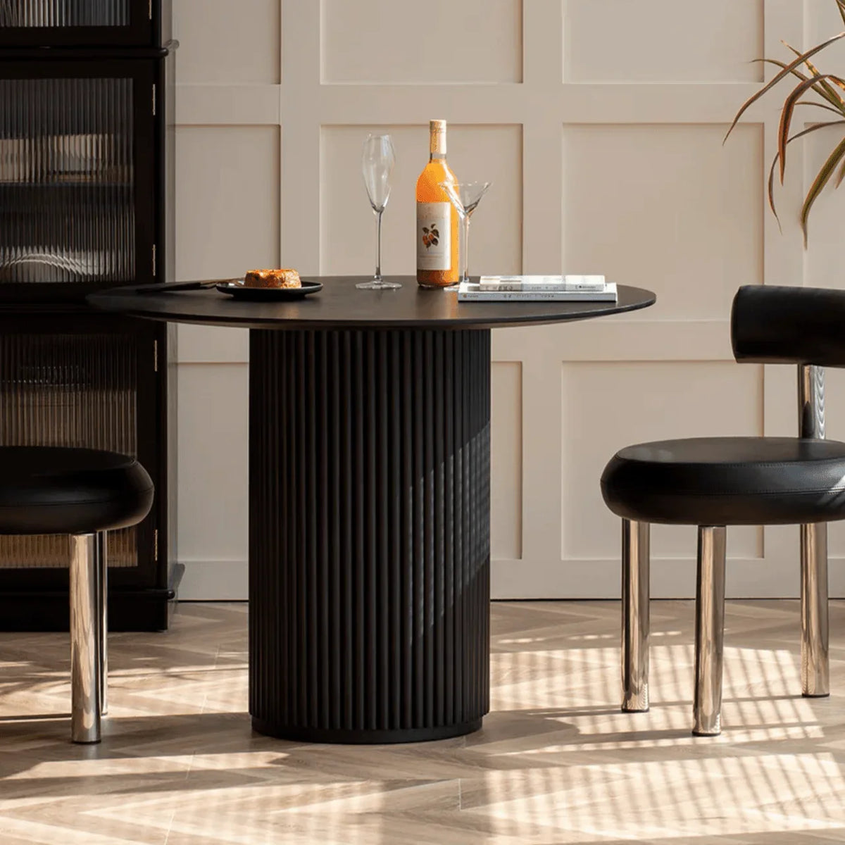 COZONI Baroque Round Dining Table – COZONI US